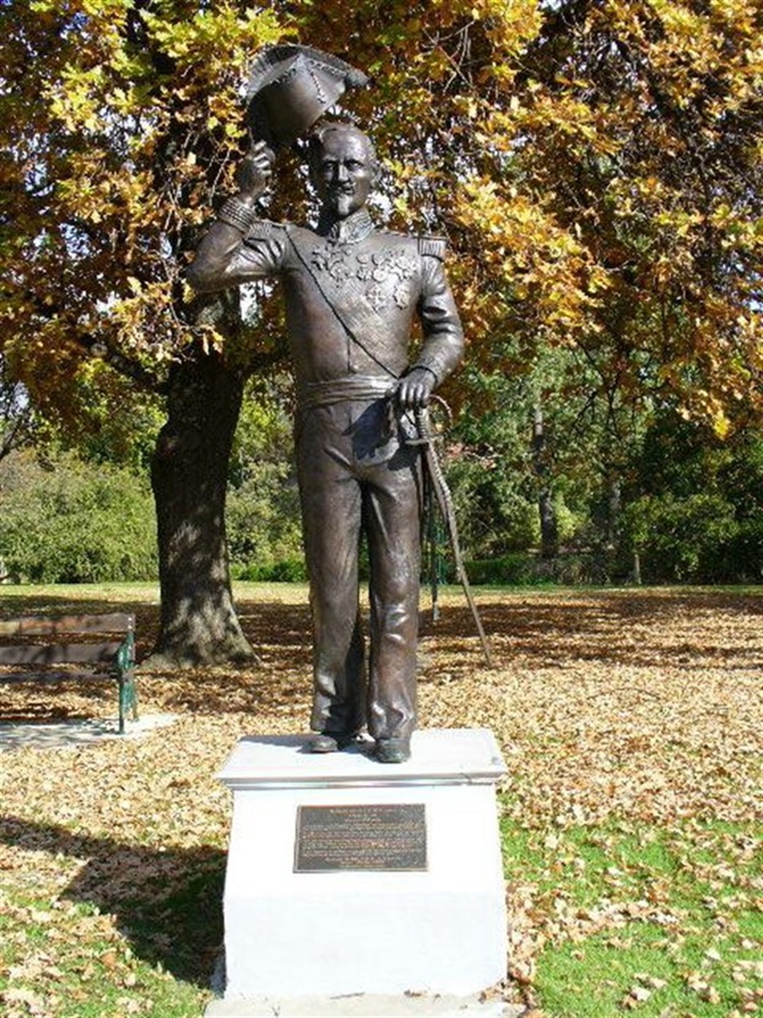 Marshall St Arnaud Statue