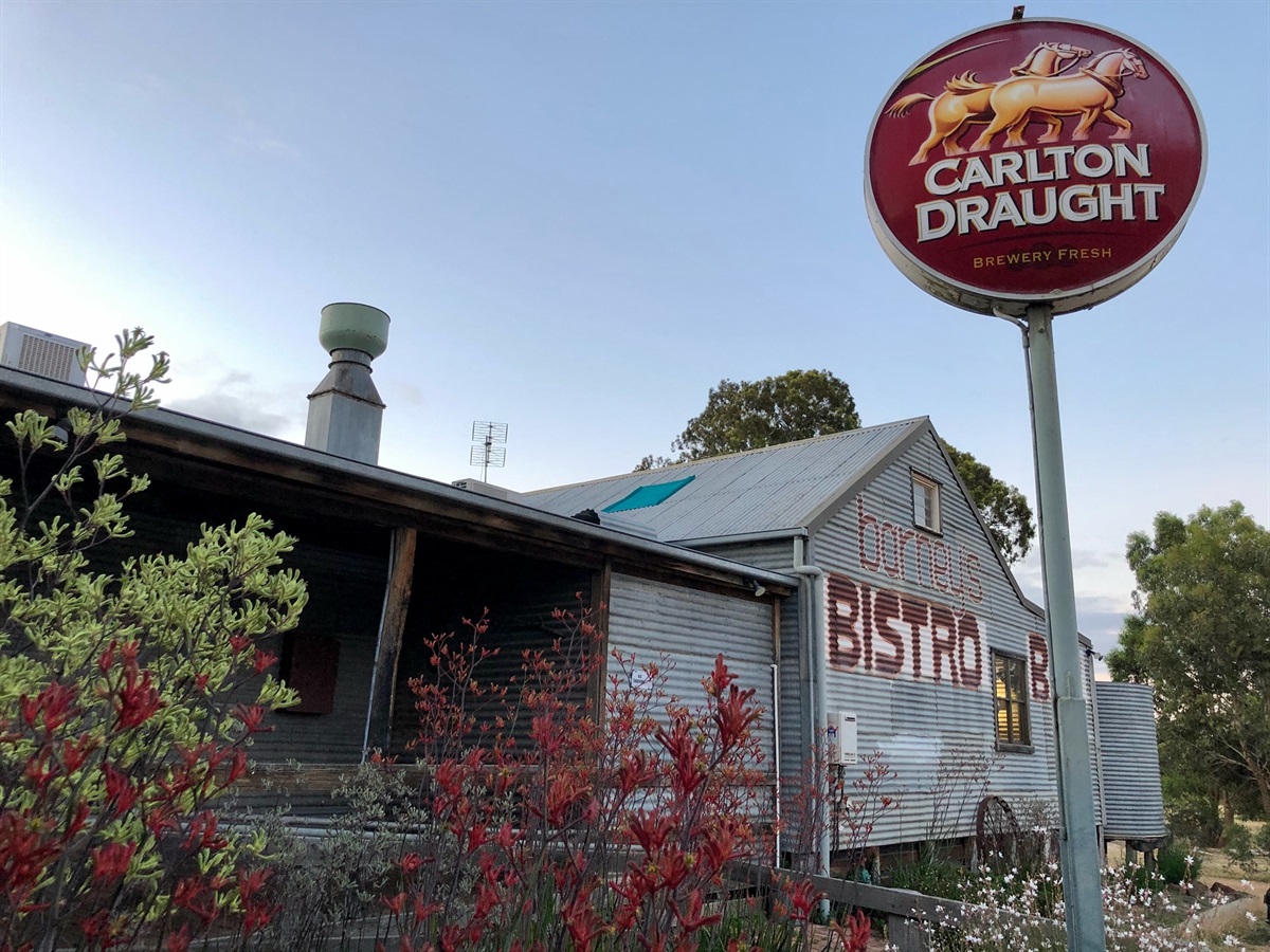 Barney's Bar & Bistro